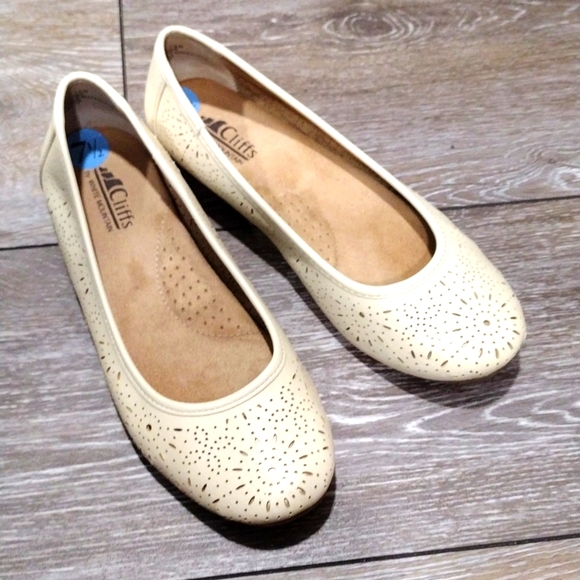 Cliffs by WHITE MOUNTAIN | Shoes | Cliffs Perforated Cream Colored ...